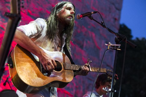 Gallery: Jonathan Wilson at Saturdays Off the 405 – buzzbands.la