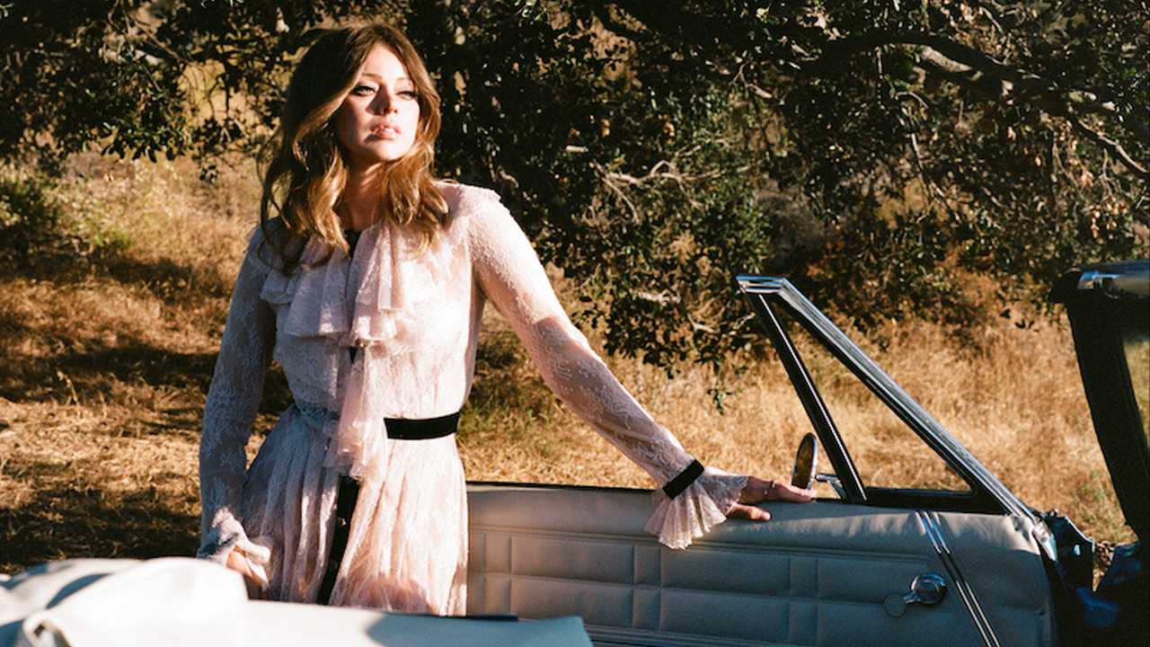 Stream: Singles from Ruth Radelet, Steven van Betten, Eliza McLamb and ...